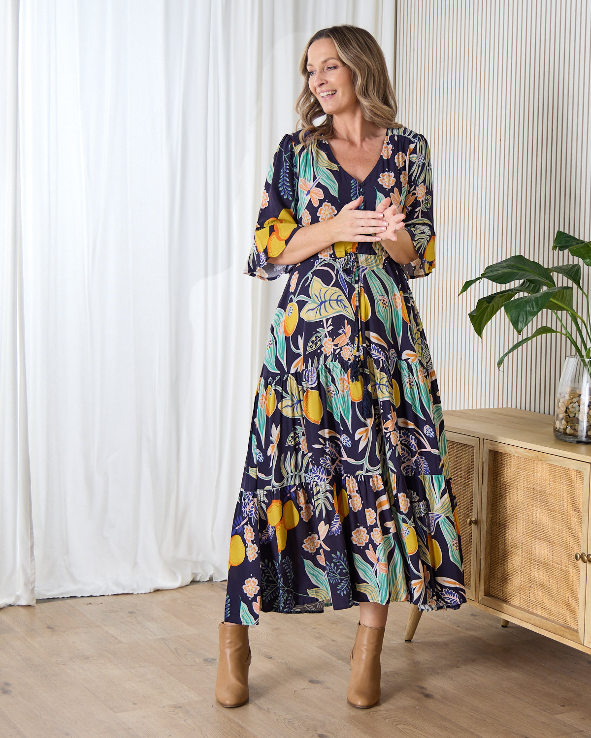 Tangela Maxi Dress - Navy Garden – TULIO Fashion