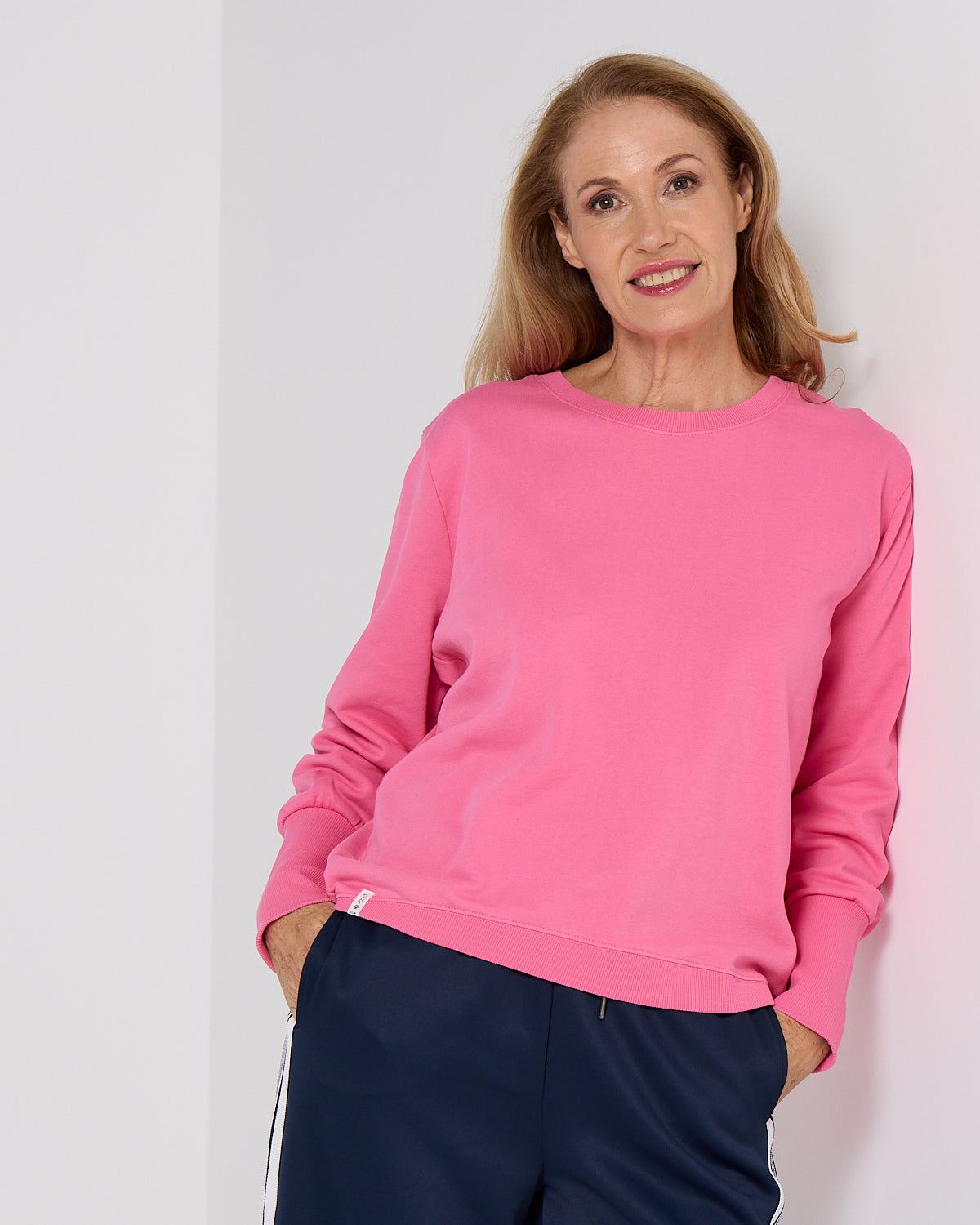 Elm Lifestyle Divine Crew Cotton Sweat Hot Pink – TULIO Fashion