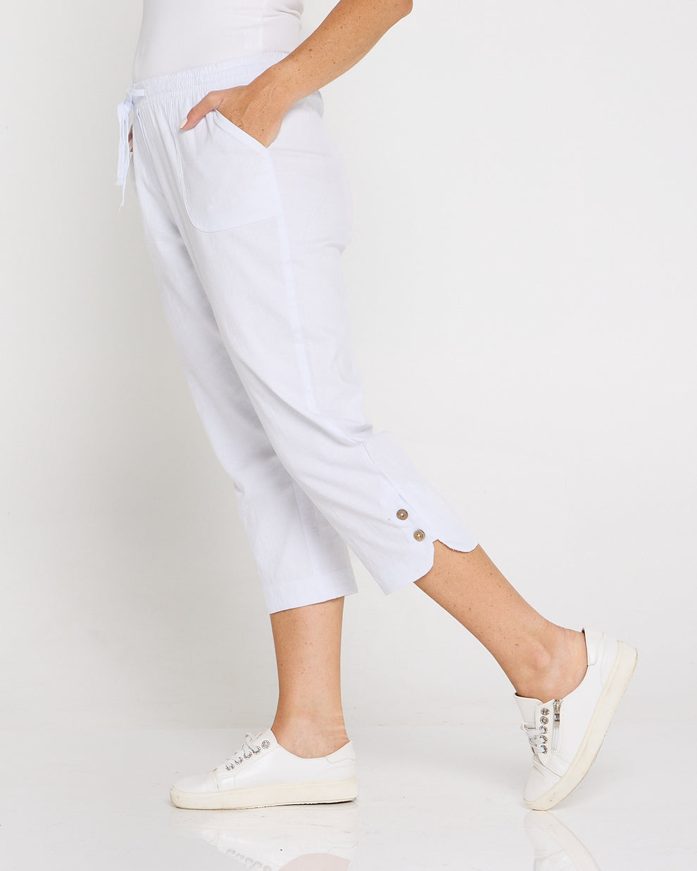 Danny Capri Pants - White | Button-Hem Crop – TULIO Fashion