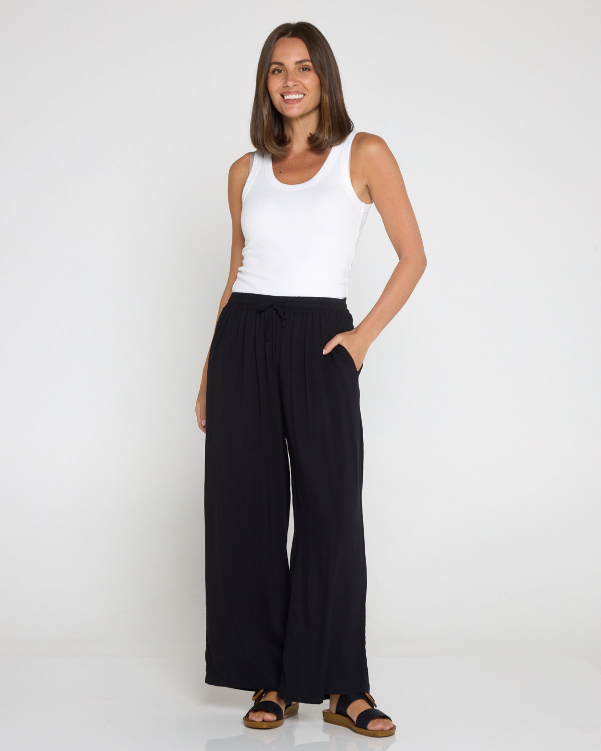 Tammy Lightweight Wide Leg Pants - Black | TULIO – TULIO Fashion
