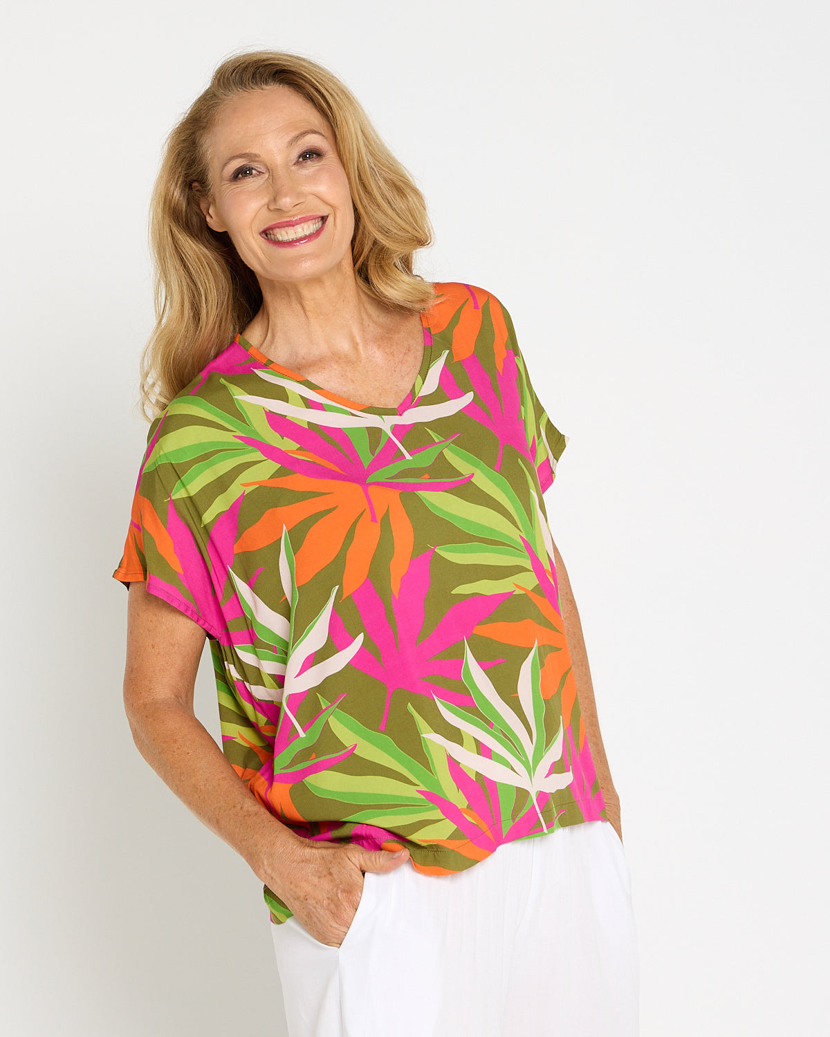 Tropical V-Neck Top – Relaxed Summer Blouse | TULIO – TULIO Fashion
