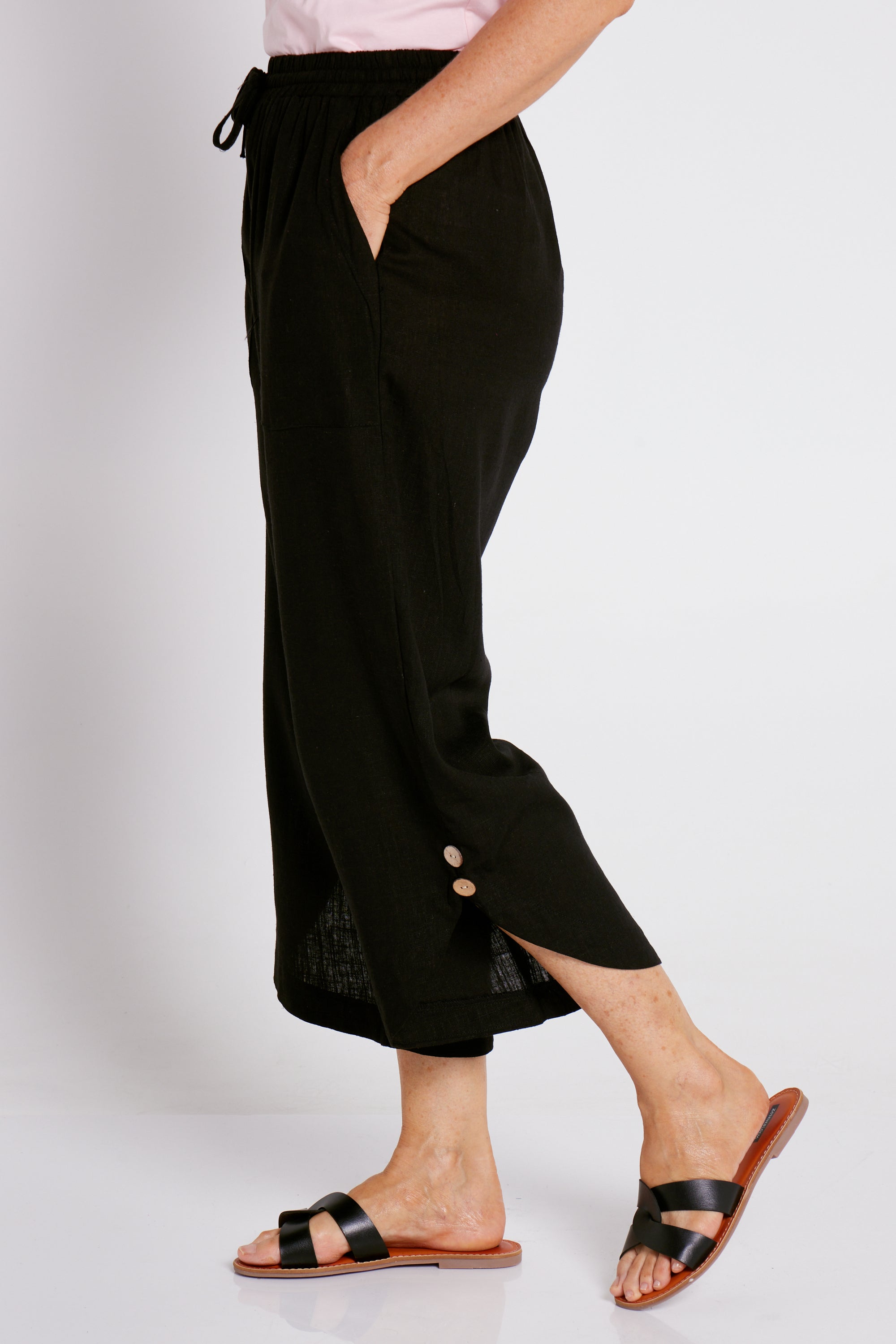 Cartia Linen Pants - Black | Summer Pants for Mature Women – TULIO Fashion